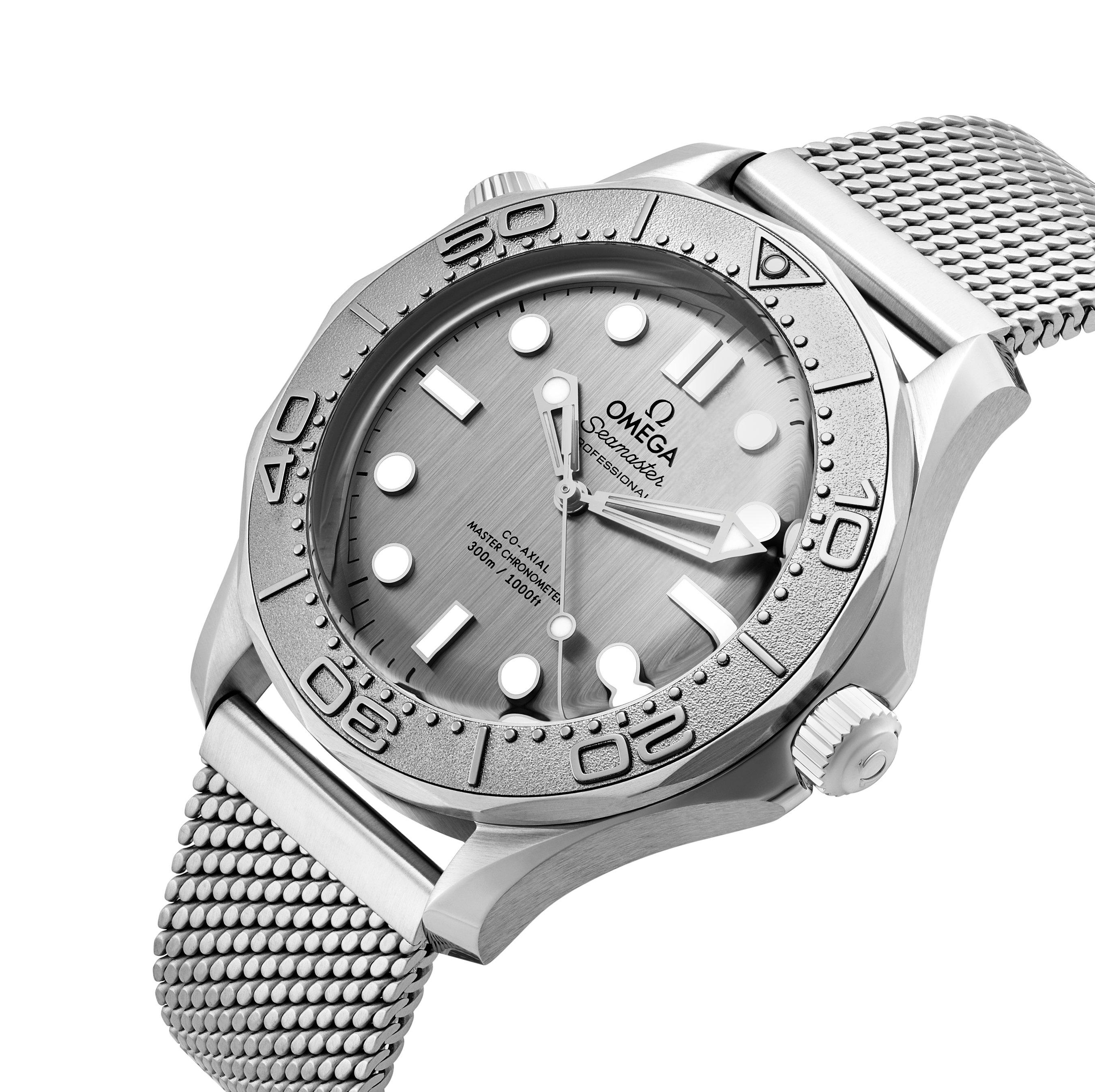 OMEGA Seamaster Diver 300M 42mm Titanium Co-Axial Master Chronometer ...